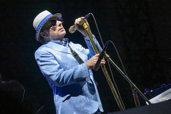Van Morrison anticipa il nuovo album con il singolo 'Streamline Train ...