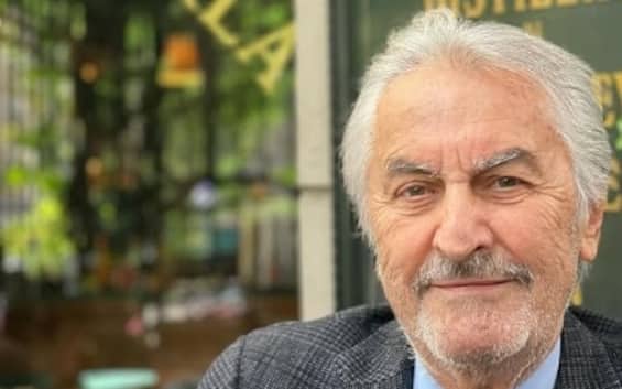 Lutto nel giornalismo sportivo, è morto Elio Corno: aveva 78 anni | Sky ...