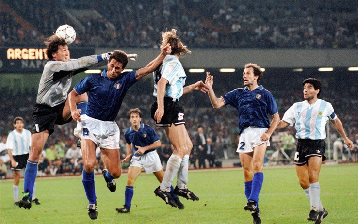 Walter Zenga, i 60 anni dello storico ex portiere dell'Inter. FOTO