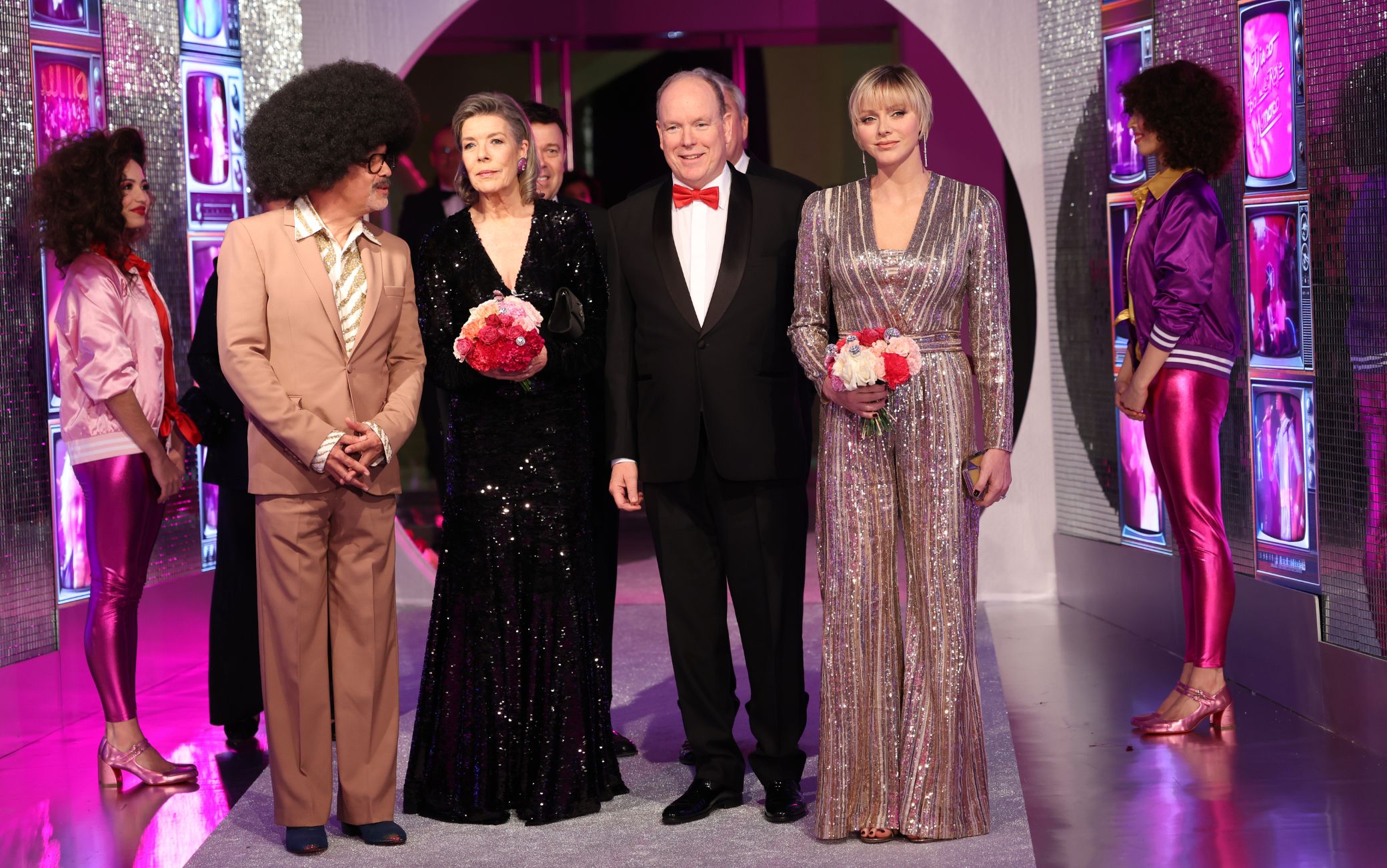 Ballo della Rosa 2024, i look delle principesse a tema disco, da ...