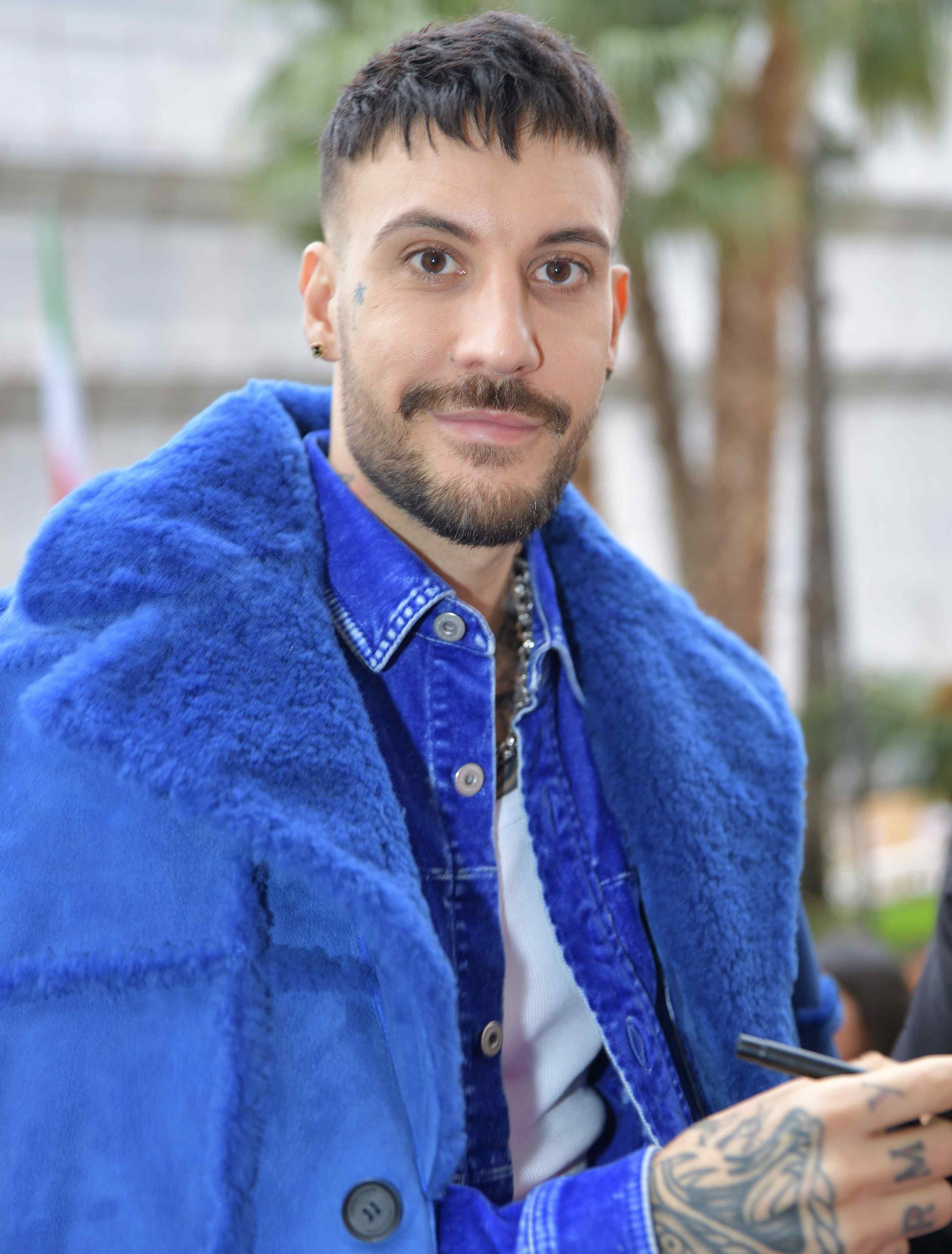 Fred De Palma A Sanremo 2024 Chi è Il Cantante Di Il Cielo Non Ci