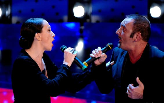 Laura Valente e Mango a Sanremo 2007: 'Un bacio ad Angelina, che ha ...