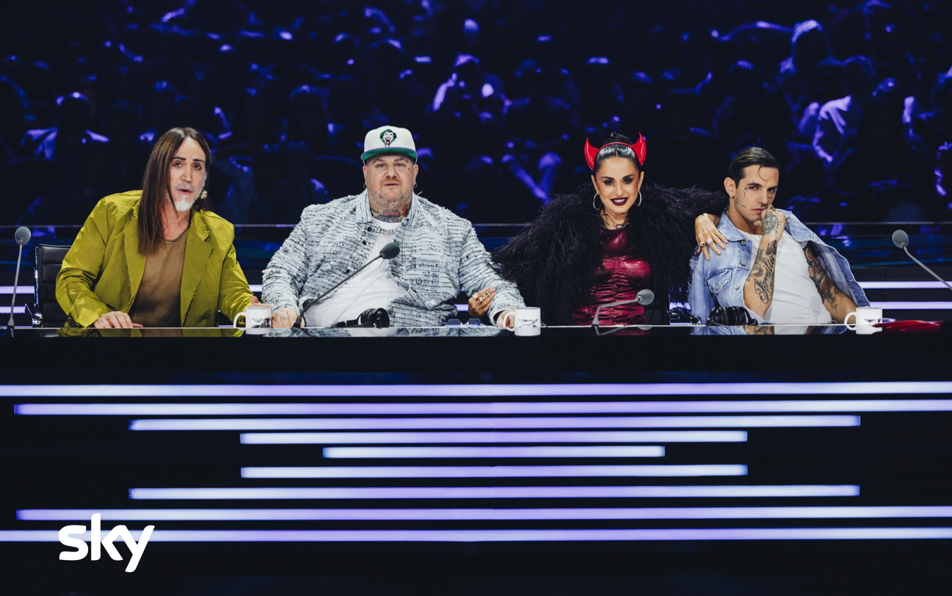 X Factor 2024, i video del quarto Live Show, dai Negramaro a Mimì, da Lorenzo a Danielle I Sky Tg24