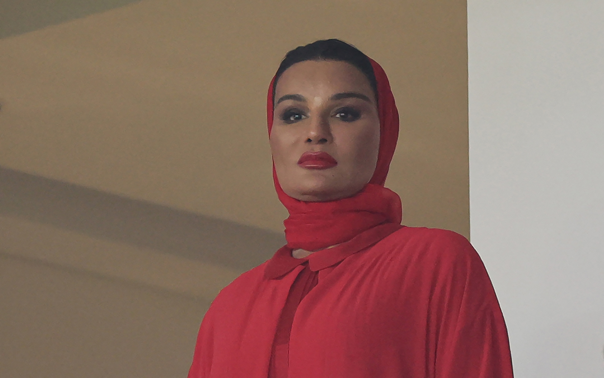 Chi è Moza Bint Nasser, la sceicca del Qatar che si è fatta notare al ...