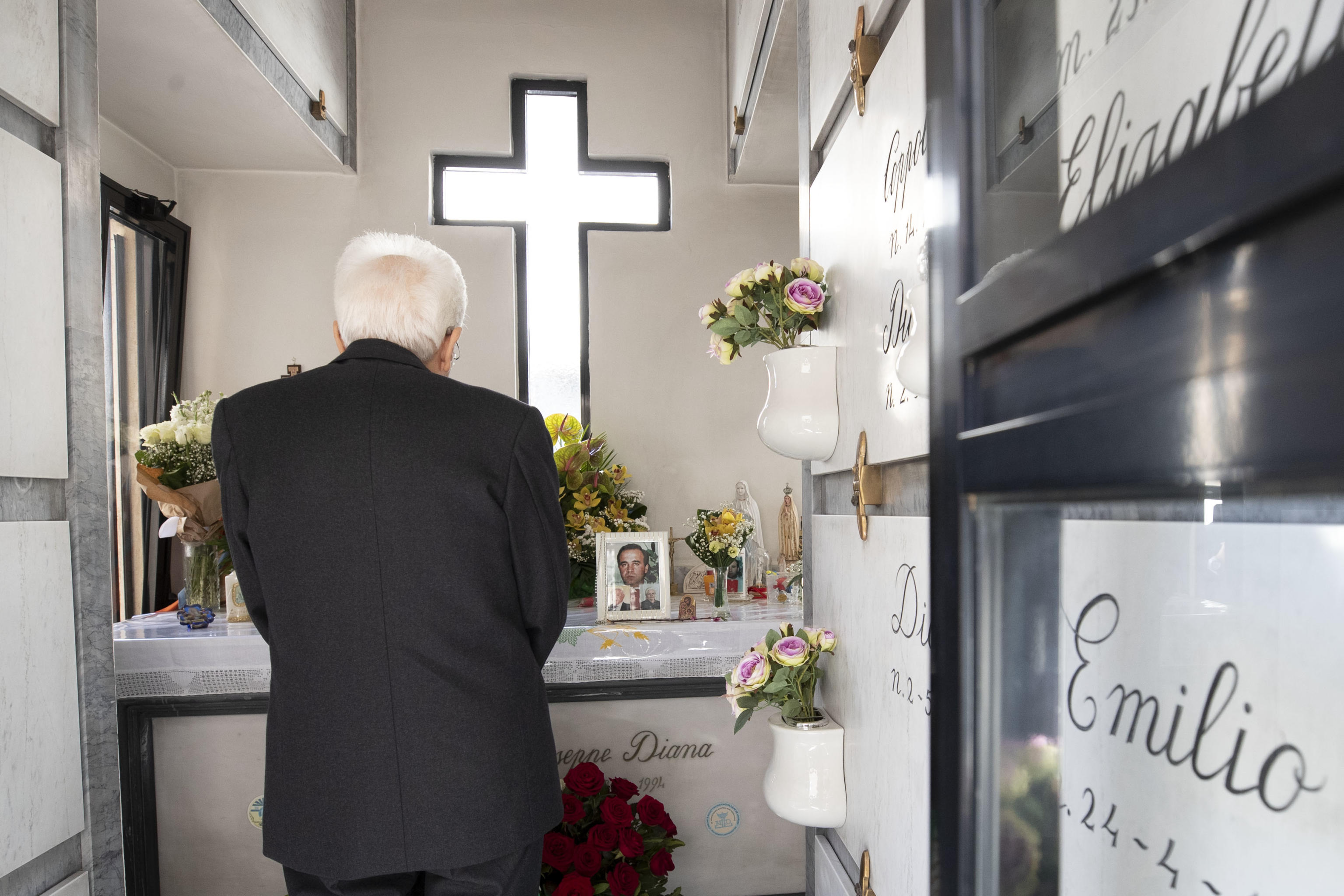 Chi era don Peppe Diana, il prete ucciso dalla camorra nel 1994 | Sky TG24