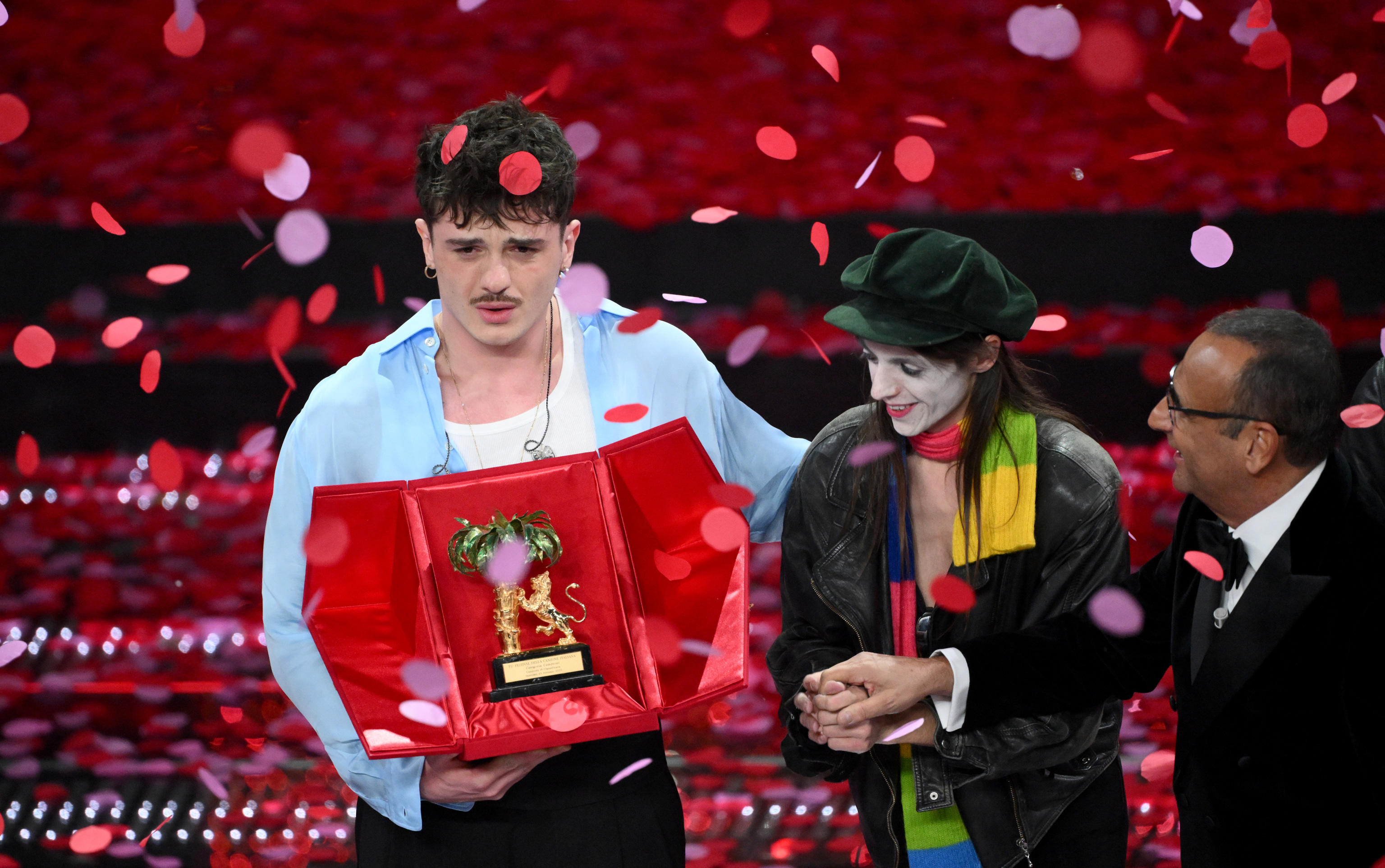 Eurovision 2025, il vincitore di Sanremo Olly rinuncia. Al suo posto Lucio Corsi | Sky TG24