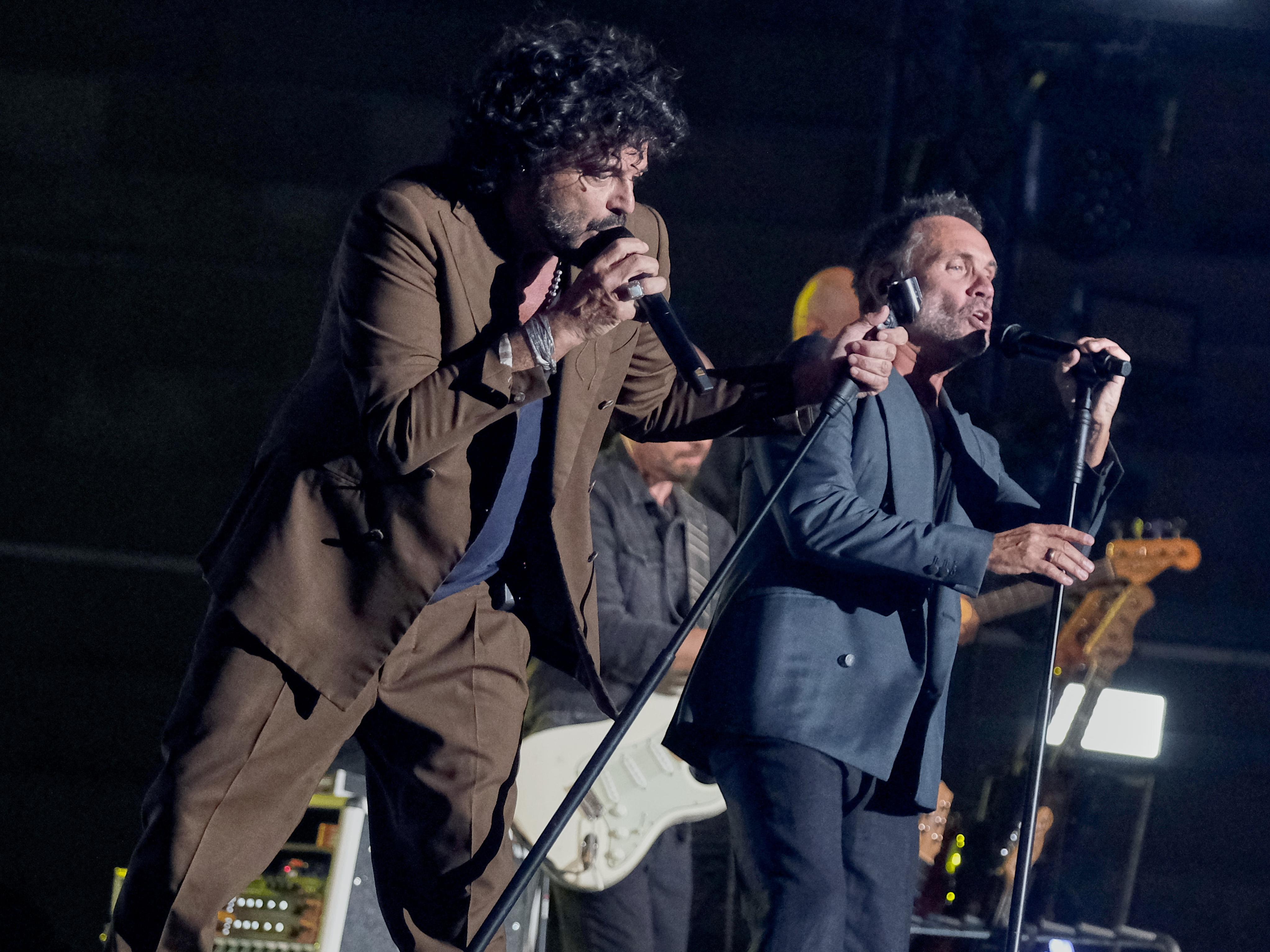 Renga e Nek insieme a Sanremo 2024 con Pazzo di te: la fotostoria dei ...