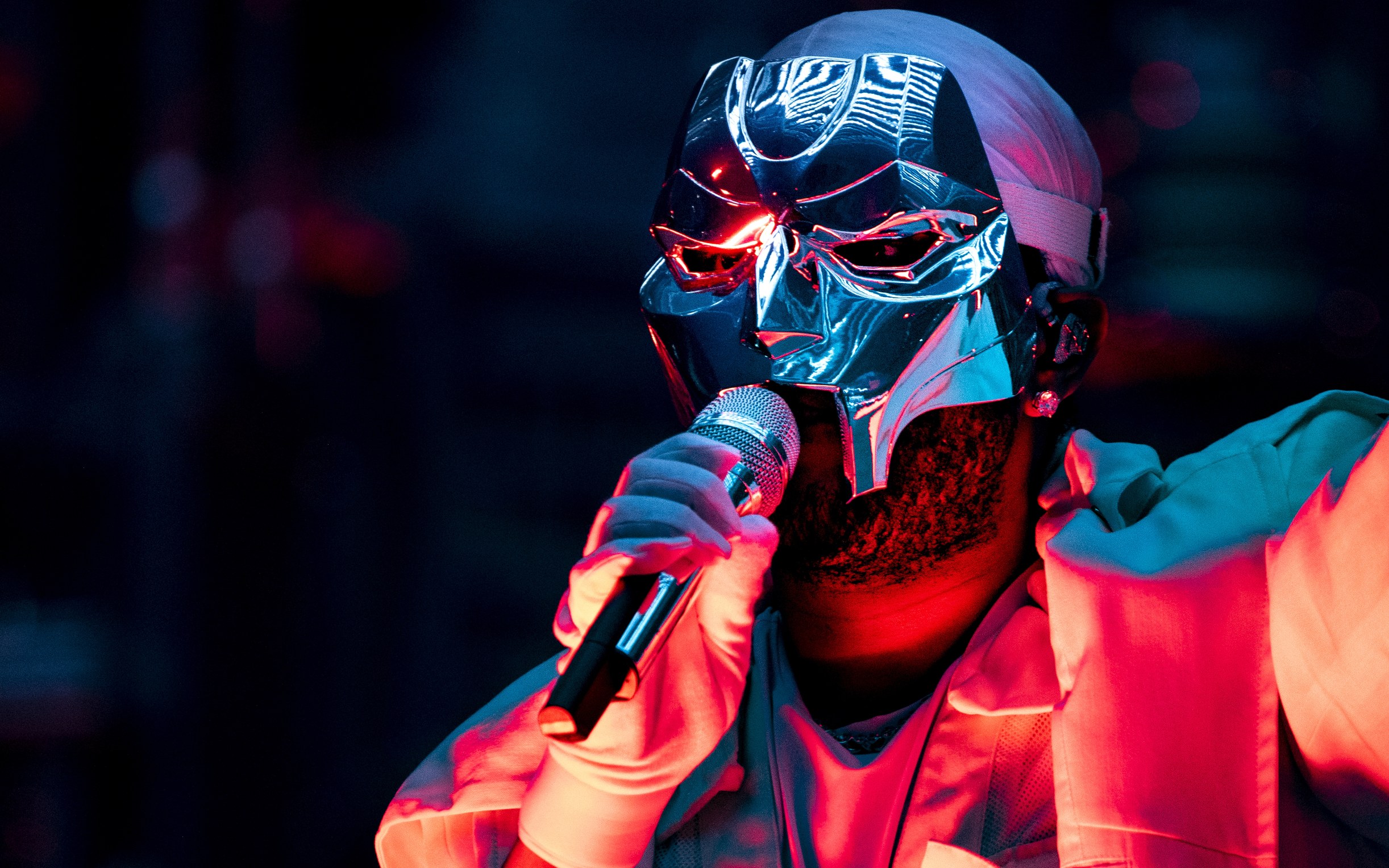 The Weeknd ha pubblicato il videoclip del nuovo singolo Drive I Sky TG24