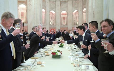 Compleanno Putin, il presidente russo compie 73 anni. FOTO e STORIA ...
