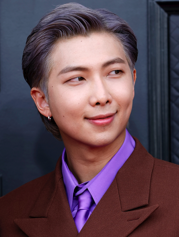 I BTS celebrano 10 anni, come sono cambiati i membri della band. FOTO