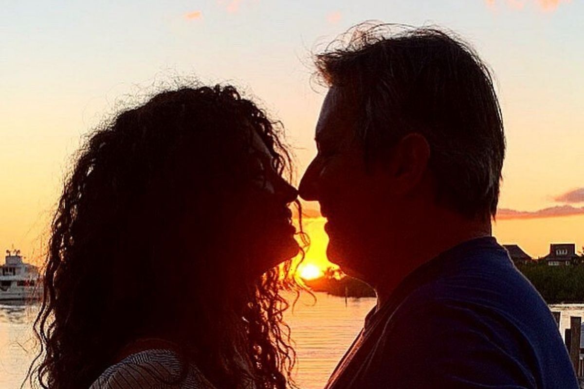 Afef Jnifen annuncia la fine del matrimonio con Alessandro Del Bono | Sky TG24