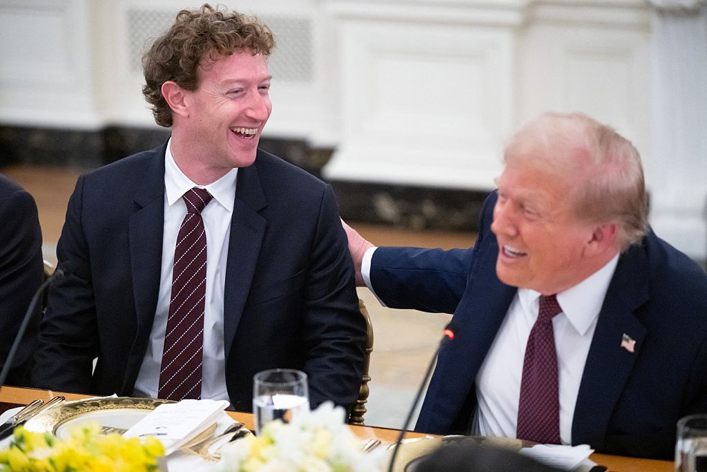 Trump, cena con Zuckerberg, Bill Gates e Tim Cook alla Casa Bianca ...