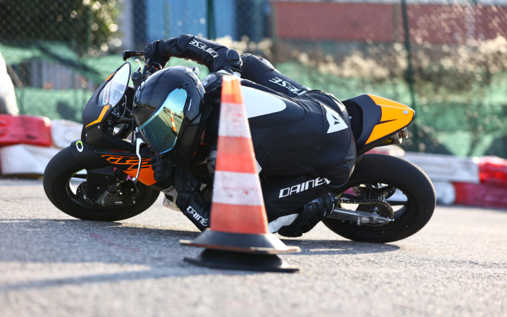 Cresce Smc Scuola Motociclismo, il progetto nato con Jorge Lorenzo ...