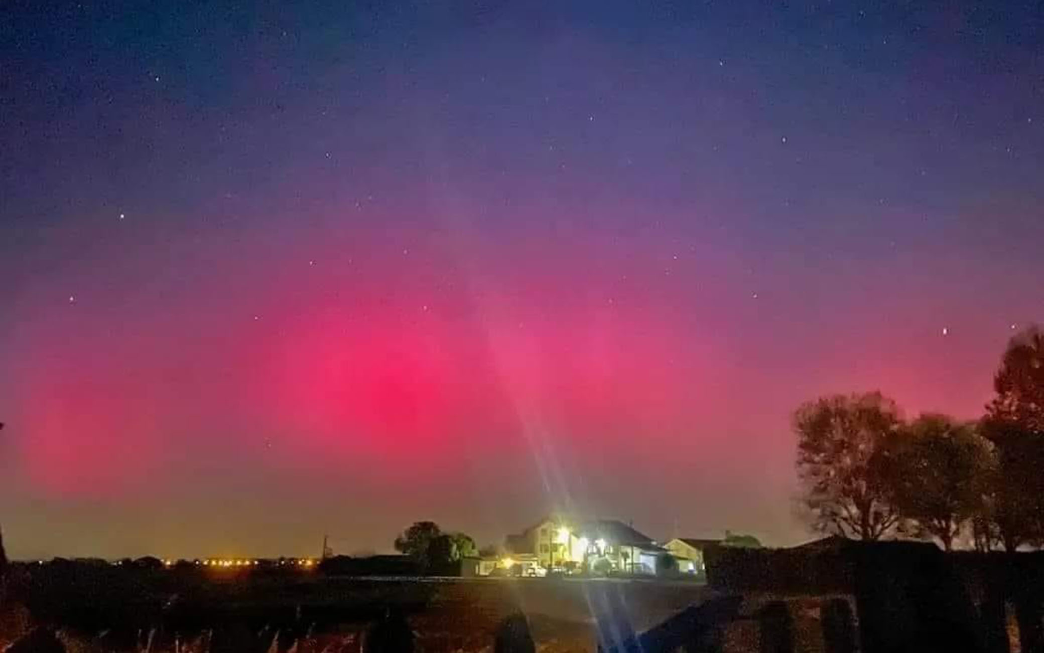 Aurora boreale in Italia, avvistata oggi dal Veneto all'Emilia Romagna ...