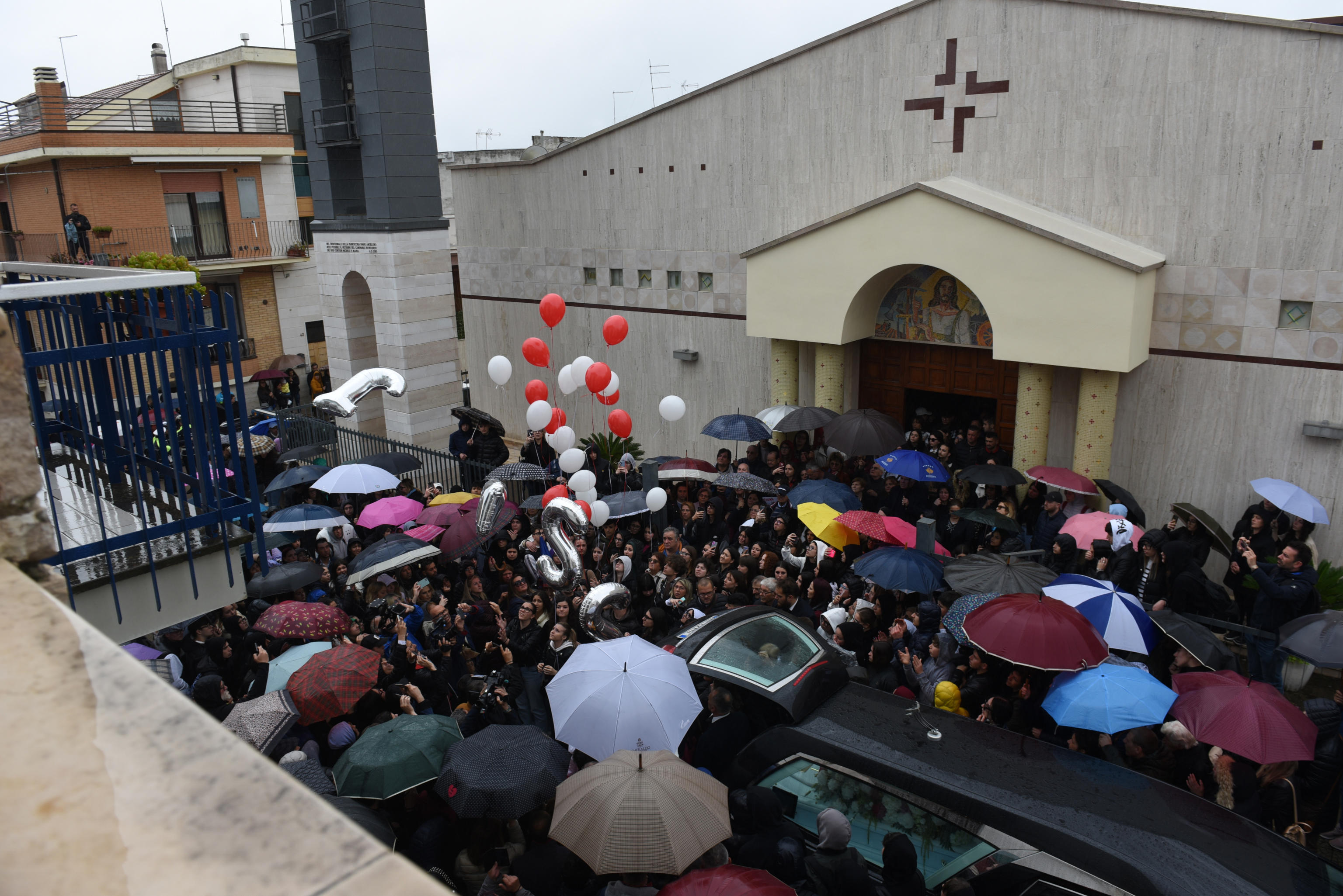 Funerali Jessica Malaj, 16enne uccisa dal padre a Torremaggiore. FOTO