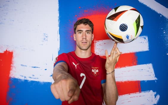 Juventus, Vlahovic: 'Nuovo ciclo, puntiamo allo scudetto' | Sky Sport