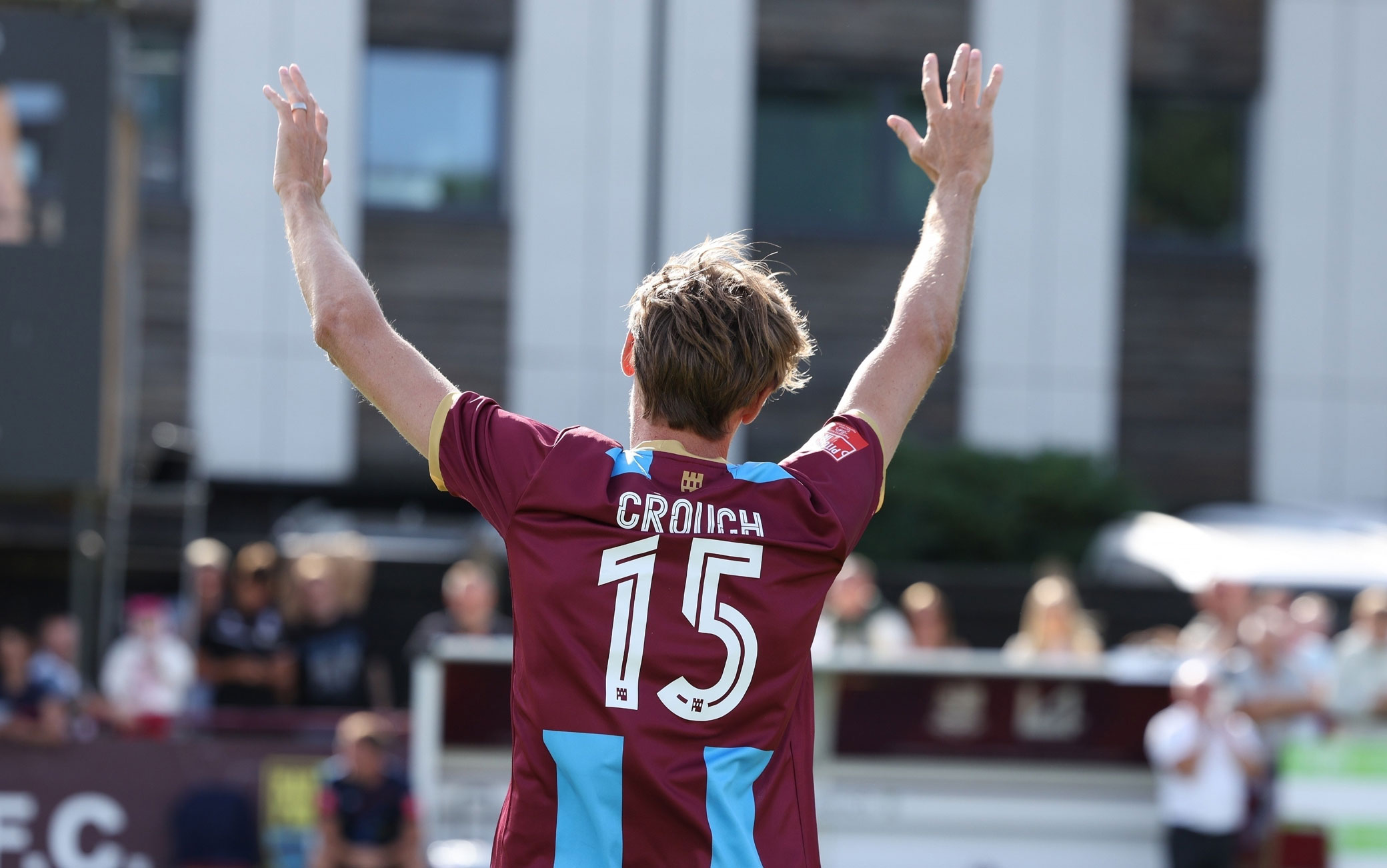 Peter Crouch mascotte del Farnham Town: era arrivato ultimo al ...