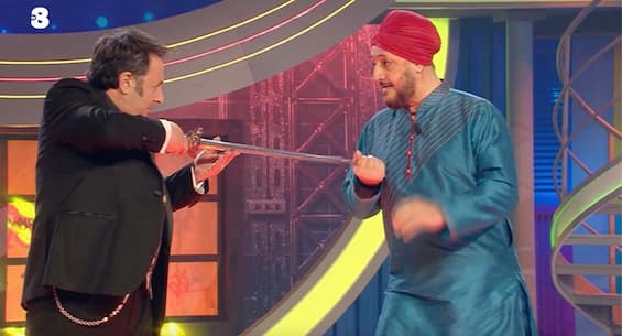 GialappaShow, l'esperimento del Fachiro Tandooori. VIDEO | Sky tg24