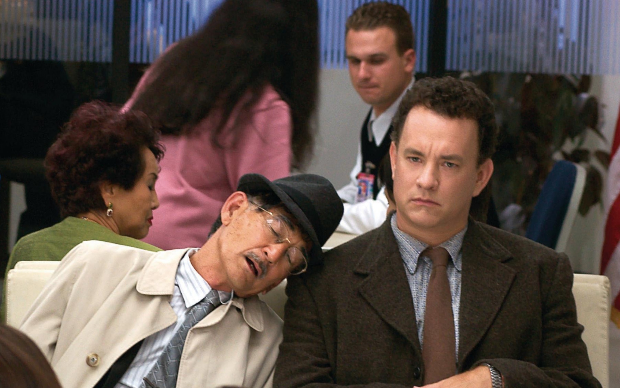 'The Terminal', 20 anni fa usciva il film con Tom Hanks ispirato da una ...