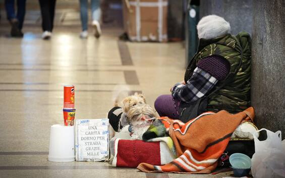 Povertà in Europa, Sicilia e Calabria tra le peggiori: i dati Eurostat ...
