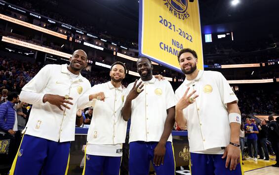 NBA, i Golden State Warriors ricevono gli anelli di campioni: il meglio ...