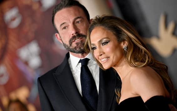 Jennifer Lopez ha tenuto l'anello di fidanzamento di Ben Affleck da 5 ...