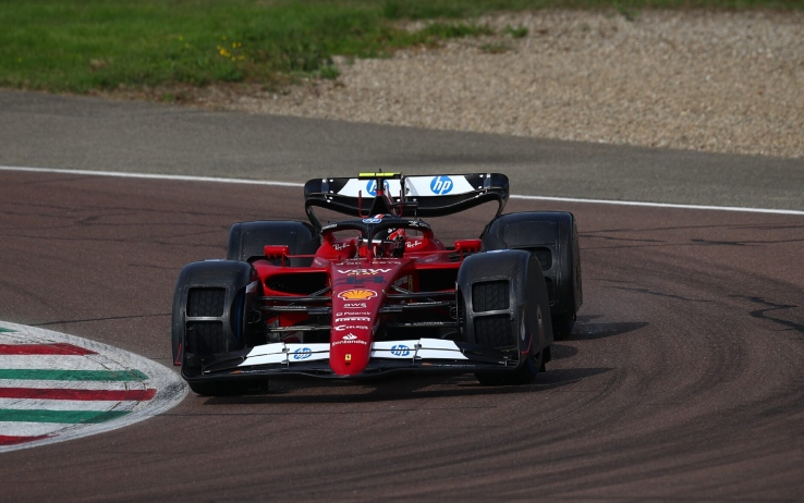 F1, Ferrari in pista a Fiorano per i test: paraspruzzi (sprayguards ...