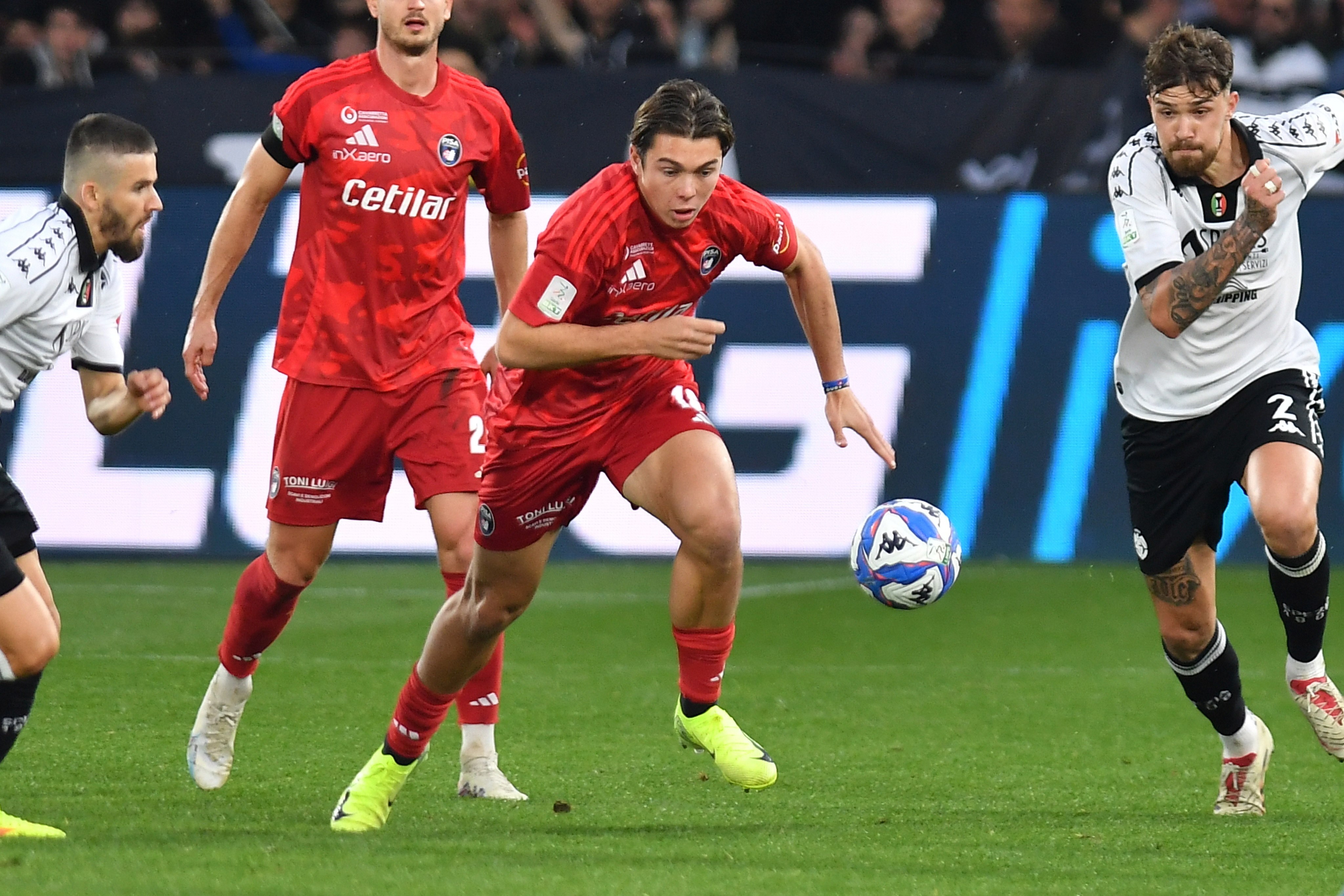 Buffon, il figlio Louis Thomas entra in Spezia Pisa: esordio in Serie B ...