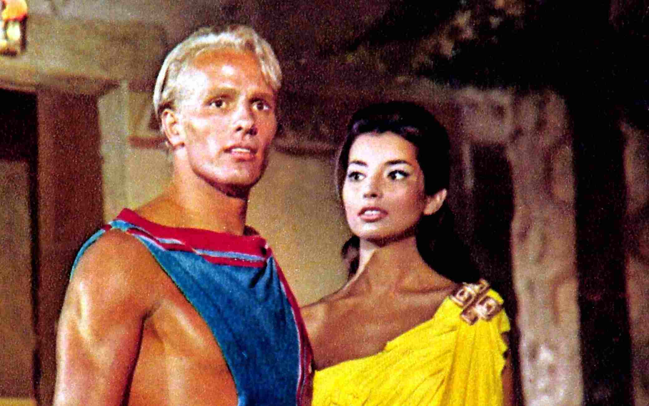 Giuliano Gemma, da Il deserto dei Tartari a Corleone: film e carriera ...