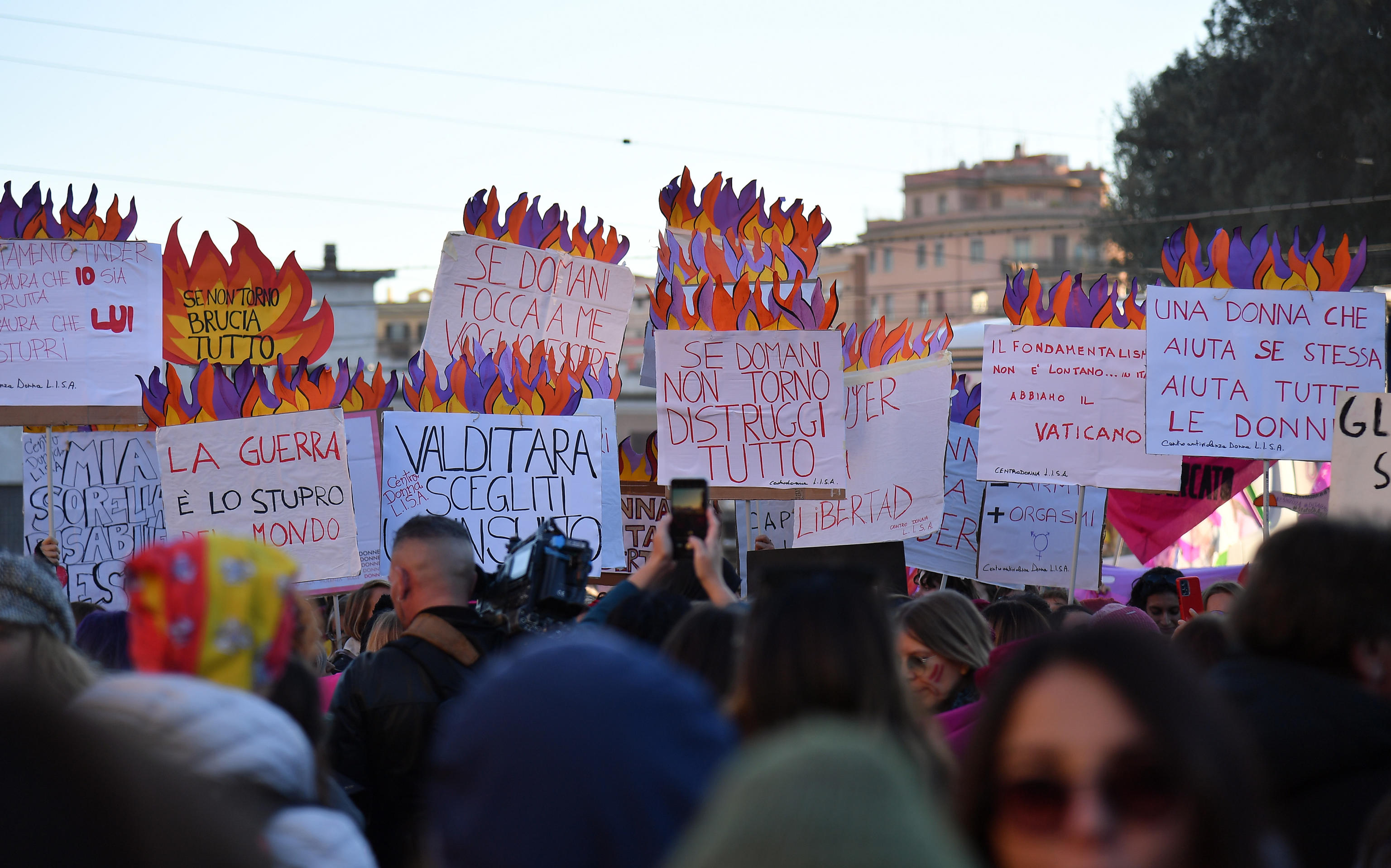 Italo e Fondazione Pangea, impegno per l’eliminazione della violenza ... Italo e Fondazione Pangea, impegno per l’eliminazione della violenza ...