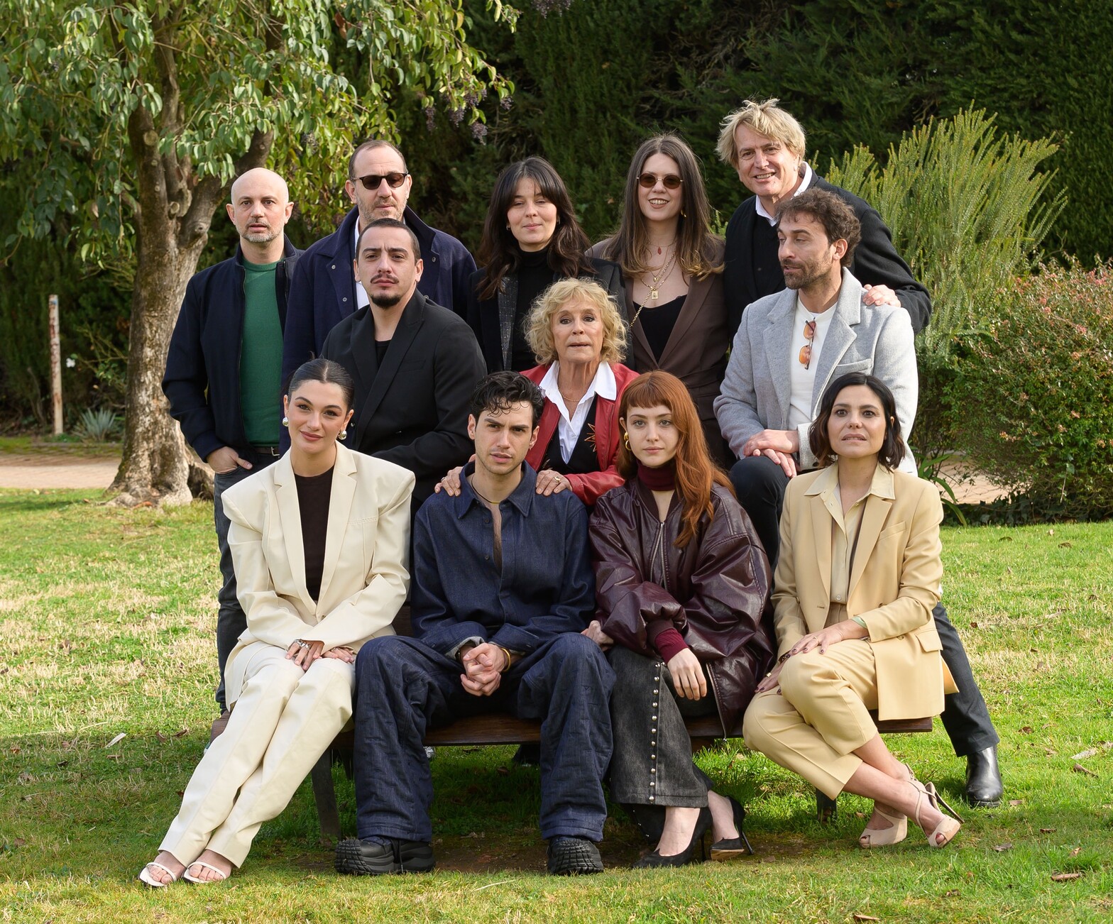 Champagne, il cast del film su Peppino Di Capri | Sky TG24