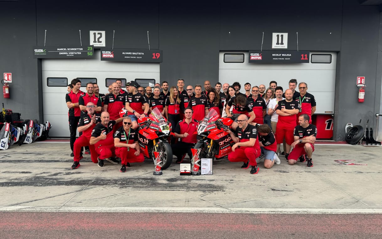 Superbike, Bulega vince Gara-1 a Cremona. Poi Toprak e Bautista. I ...