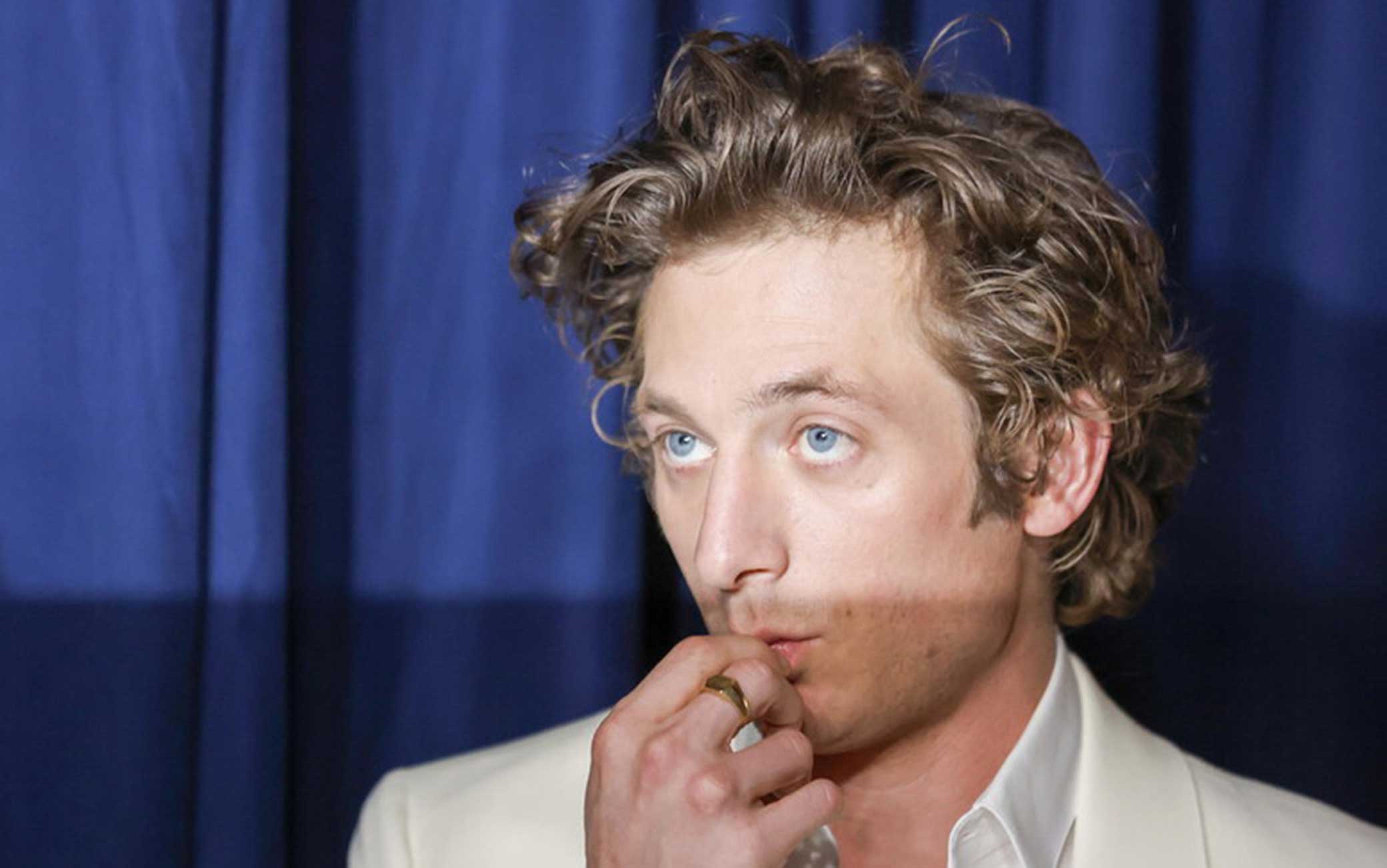 Deliver Me From Nowhere, Bruce Springsteen fa visita sul set a Jeremy ...