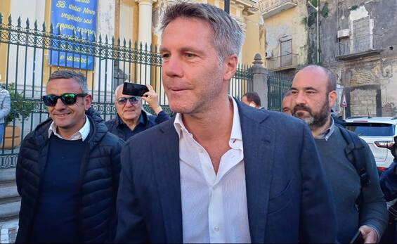 Real Aversa, Emanuele Filiberto accusa: 'Giocatori avvelenati a Ragusa ...