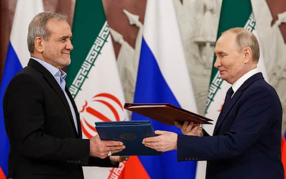 Russia e Iran, firmato il trattato per la cooperazione su difesa e ...