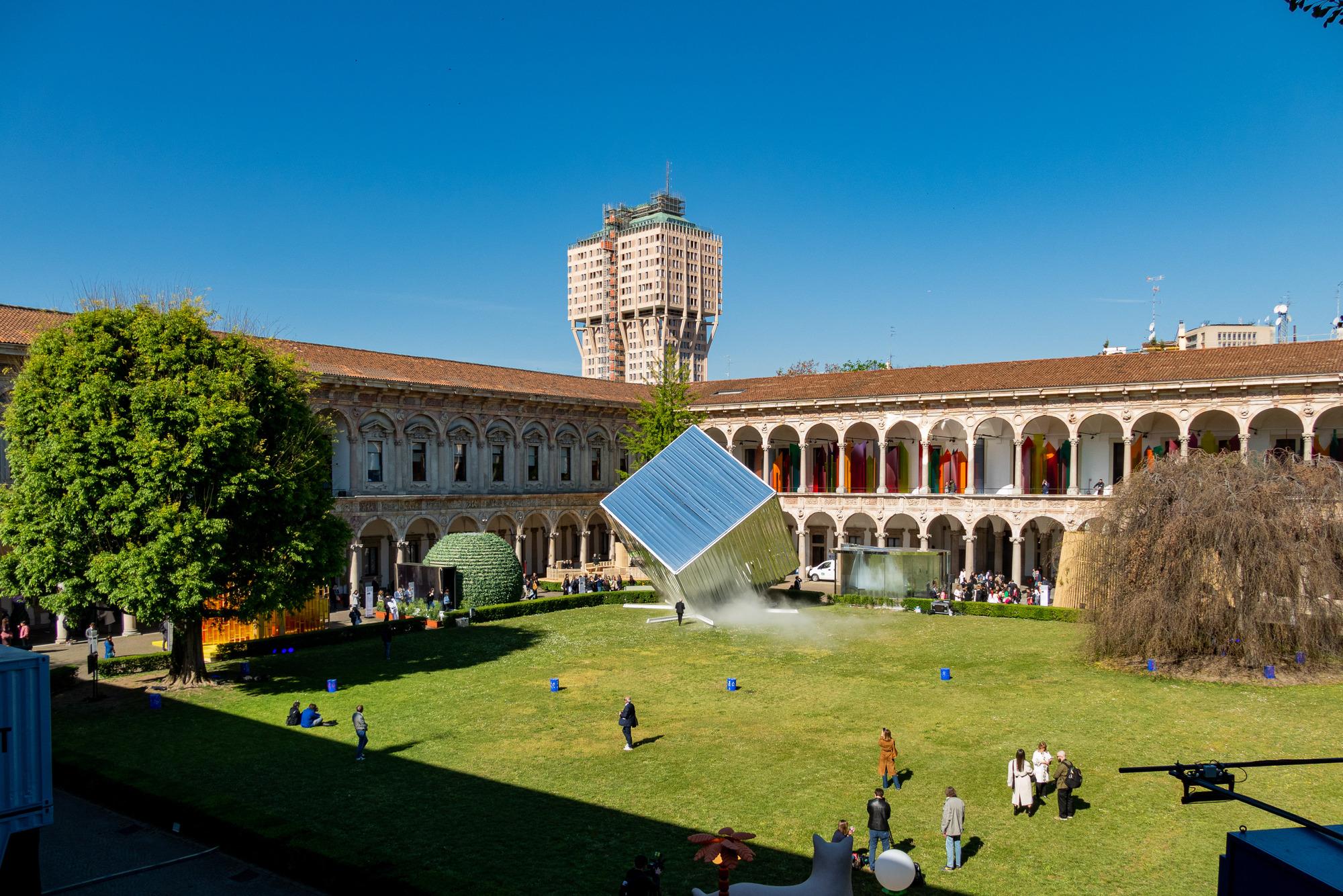 Fuorisalone 2023, tutti gli eventi alla Statale di Milano per il Salone del Mobile. FOTO | Sky TG24