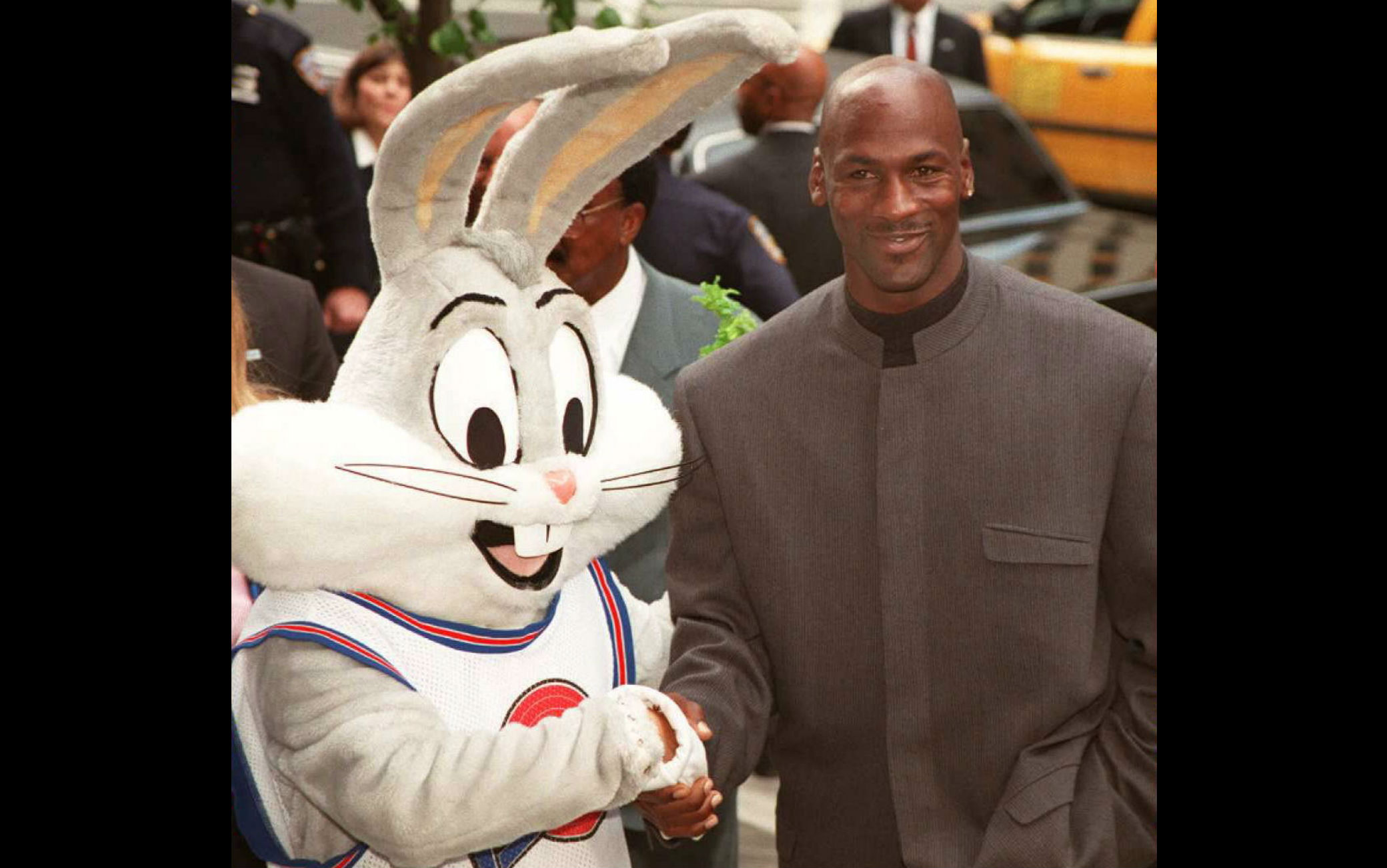 Gli 80 anni di Bugs Bunny: le curiosità sul personaggio