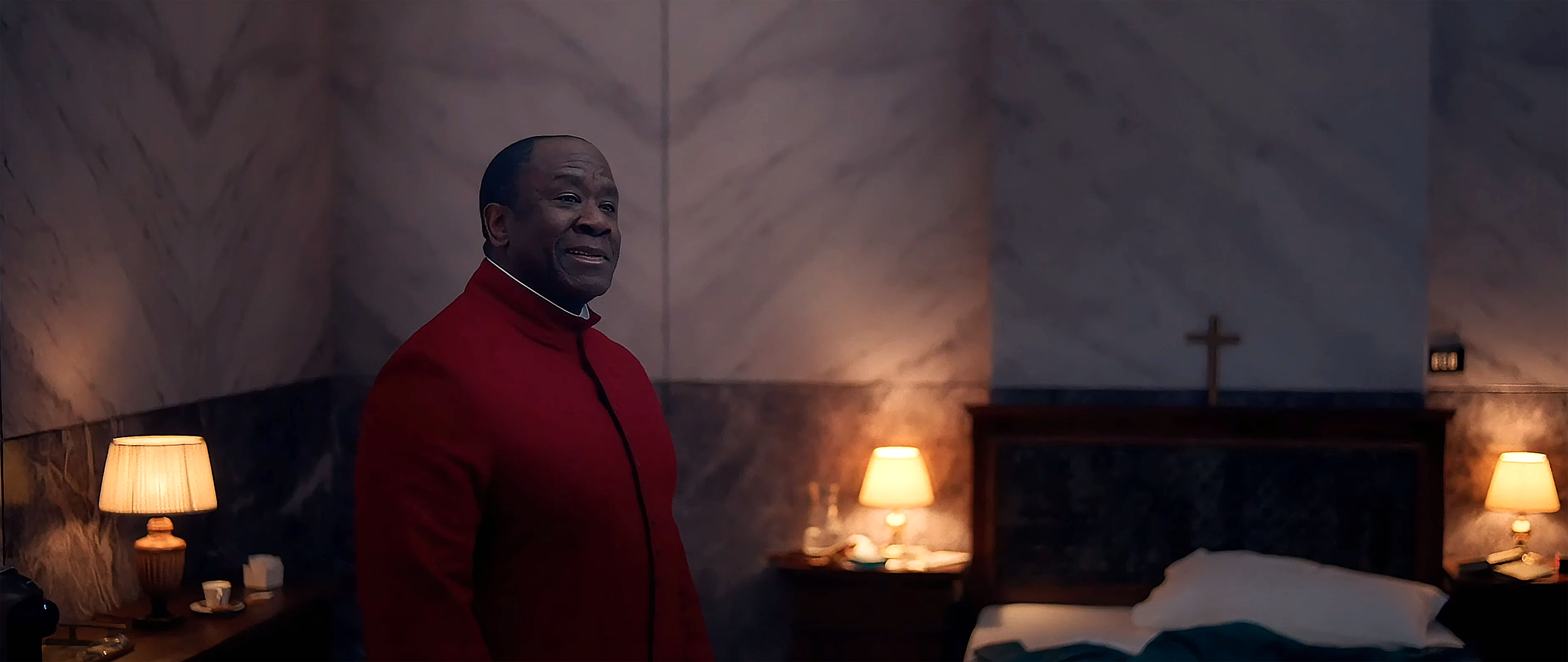 Conclave, il cast del film con Ralph Fiennes, Sergio Castellitto e ...