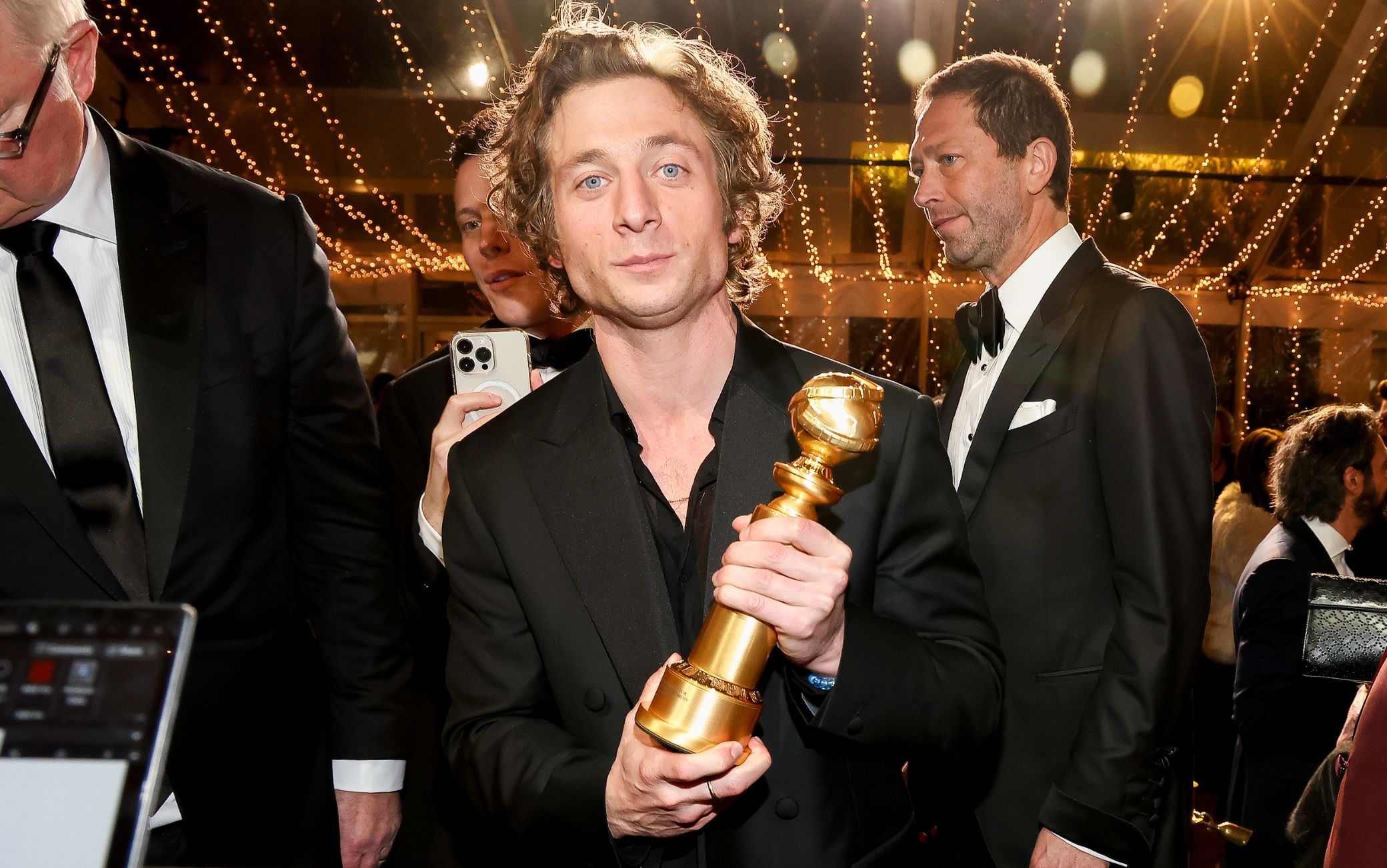Chi è Jeremy Allen White, la star di The Bear virale per lo spot della ...