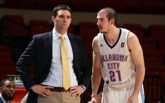Mercato NBA, Alex Caruso torna a OKC e ritrova Daigneault dopo sette ...