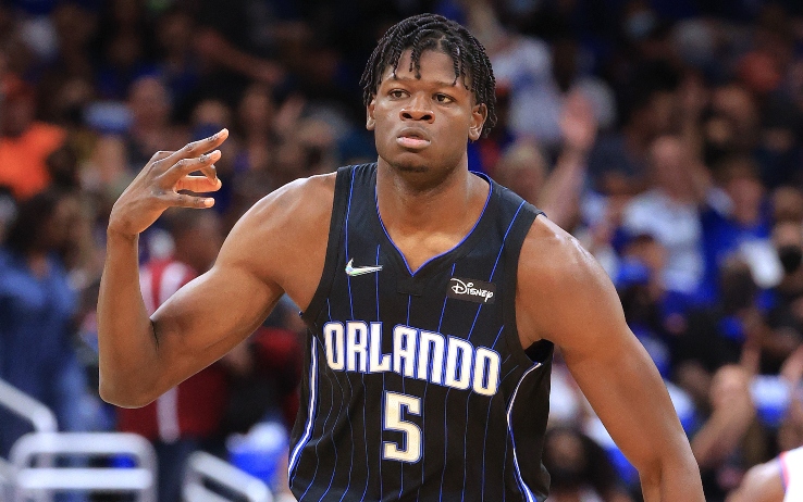 NBA, quali sono i giocatori più alti? La classifica per altezza | Sky Sport