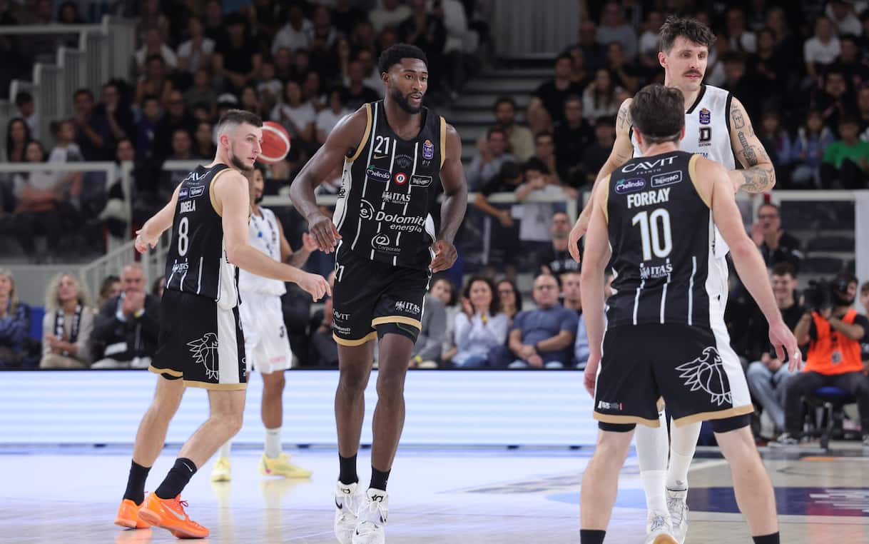 Trento non lascia scampo: Steward e Jones spingono l’Aquila, Tortona va ...