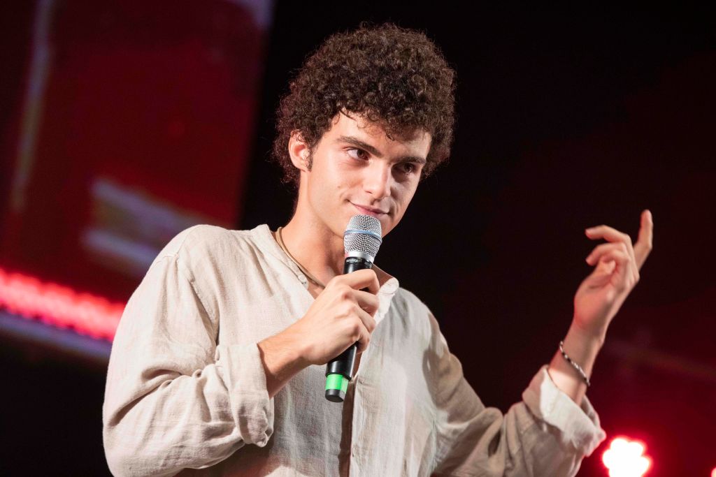 Chi è Davide Calgaro, l'attore che interpreta Cisco nella serie Hanno ...