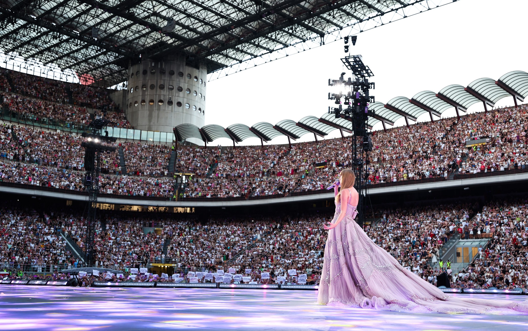 Taylor Swift a Milano, in 65mila a San Siro per show evento del The ...