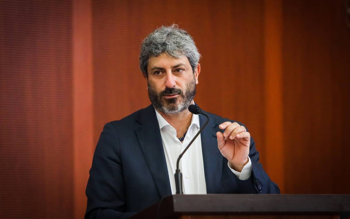 Roberto Fico, chi è il presidente della regione Campania eletto | Sky TG24