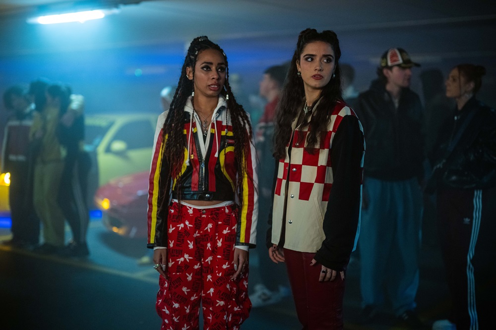 È colpa mia: Londra, il cast del film su Prime dal 13 febbraio. FOTO ...