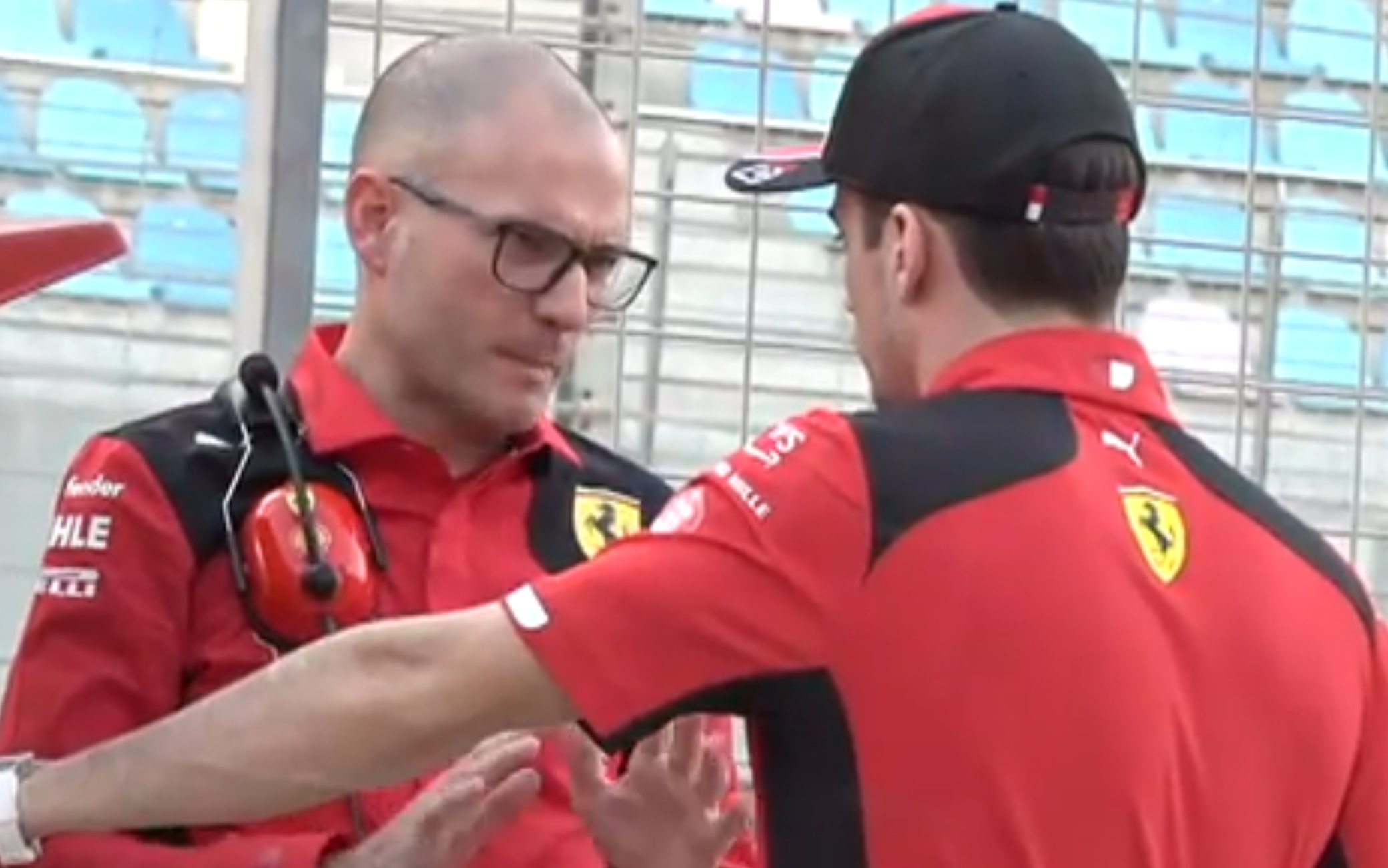 Ferrari, lunga chiacchierata di Leclerc con Sanchez (Head of Vehicle ...