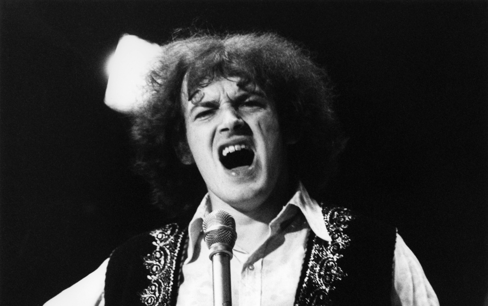 Joe Cocker nasceva 80 anni fa, successi e cadute: le tappe fondamentali ...