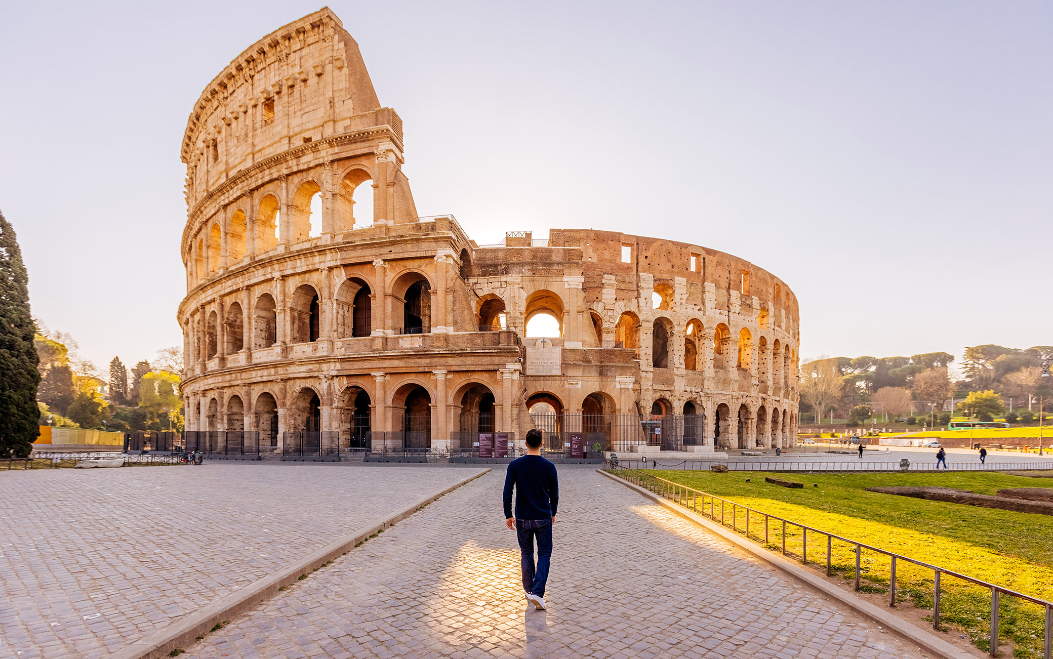 Ponte dell'Immacolata 2023, le mete italiane ed estere preferite dai turisti | Sky TG24