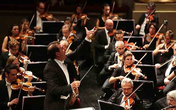 Scala, Daniele Gatti inaugura la Stagione Sinfonica con la Terza di ...